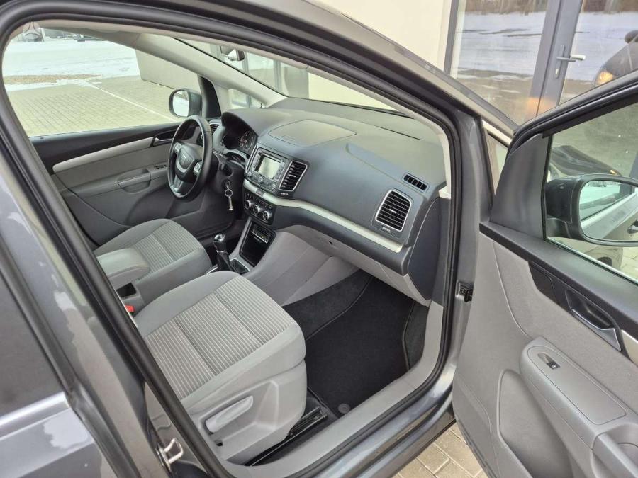 Grey SEAT Alhambra 2014 in Marijampole, with an engine capacity of 1.97 L and mileage of 230 thousand km for 8000 €, photo 21 on AUTOMOTO.COM.LV