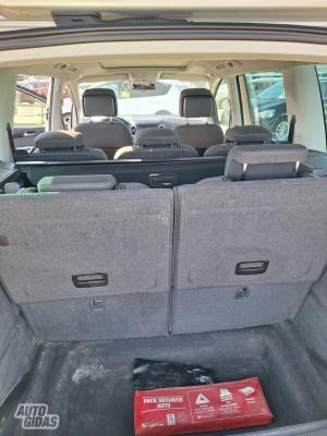 Pelēks SEAT Alhambra 2014 Kauņa, ar dzinēja tilpumu 2.00 L un nobraukumu 264 tūkst. km par 8650 €, foto 28 vietnē AUTOMOTO.COM.LV