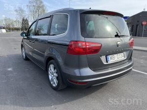 Pelēks SEAT Alhambra 2015 Rīga, ar dzinēja tilpumu 2.00 L un nobraukumu 367 tūkst. km par 9800 €, foto 6 vietnē AUTOMOTO.COM.LV