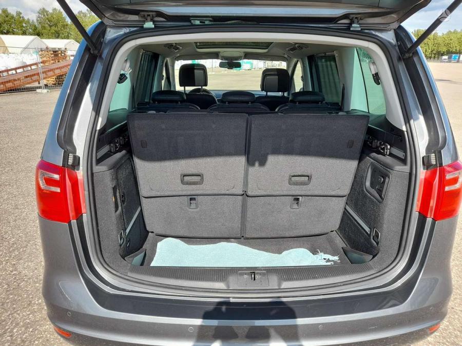 Grey SEAT Alhambra 2015 in Kaunas, with an engine capacity of 2.00 L and mileage of 228 thousand km for 9800 €, photo 22 on AUTOMOTO.COM.LV