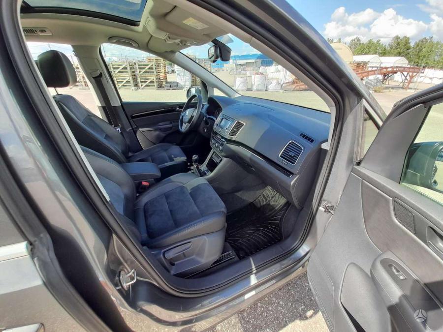 Grey SEAT Alhambra 2015 in Kaunas, with an engine capacity of 2.00 L and mileage of 228 thousand km for 9800 €, photo 24 on AUTOMOTO.COM.LV