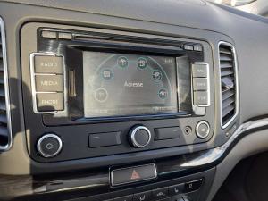 Grey SEAT Alhambra 2015 in Kaunas, with an engine capacity of 2.00 L and mileage of 228 thousand km for 9800 €, photo 28 on AUTOMOTO.COM.LV
