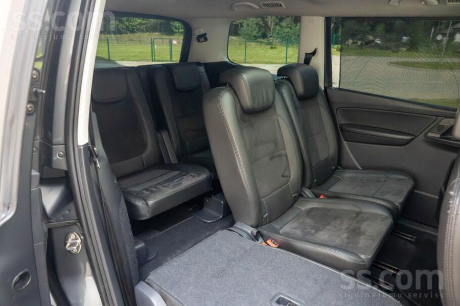 Pelēks SEAT Alhambra 2015 Rīga, ar dzinēja tilpumu 2.00 L un nobraukumu 306 tūkst. km par 10650 €, foto 23 vietnē AUTOMOTO.COM.LV