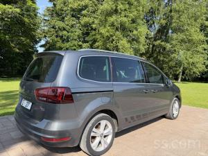 Grey SEAT Alhambra 2016 in Riga, with an engine capacity of 2.00 L and mileage of 250 thousand km for 18000 €, photo 4 on AUTOMOTO.COM.LV