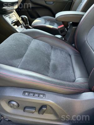 Grey SEAT Alhambra 2016 in Riga, with an engine capacity of 2.00 L and mileage of 250 thousand km for 18000 €, photo 11 on AUTOMOTO.COM.LV