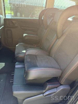 Grey SEAT Alhambra 2016 in Riga, with an engine capacity of 2.00 L and mileage of 250 thousand km for 18000 €, photo 15 on AUTOMOTO.COM.LV