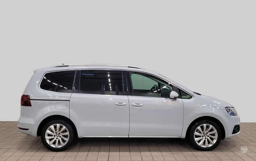 Pelēks SEAT Alhambra 2018 Kauņa, ar dzinēja tilpumu 1.97 L un nobraukumu 180 tūkst. km par 15900 €, foto 3 vietnē AUTOMOTO.COM.LV