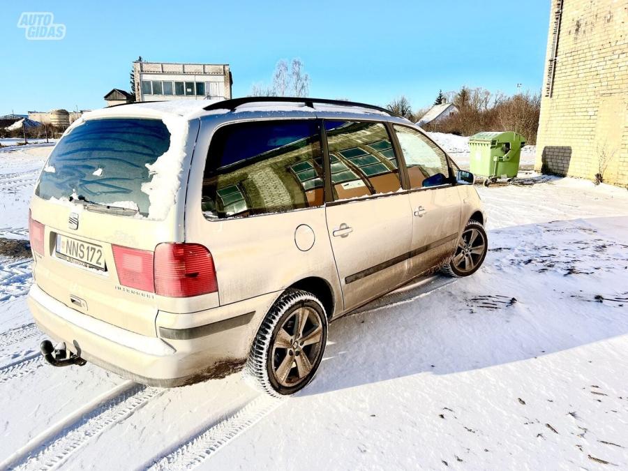 Pelēks SEAT Alhambra 2001 Vievis, ar dzinēja tilpumu 1.90 L un nobraukumu 274 tūkst. km par 1300 €, foto 2 vietnē AUTOMOTO.COM.LV