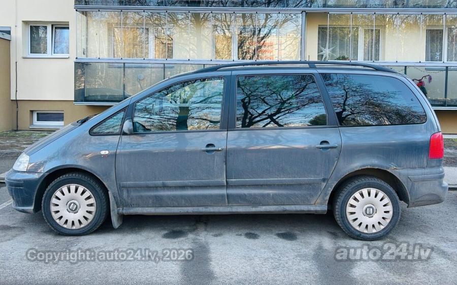 Pelēks SEAT Alhambra 2008 Tallina, ar dzinēja tilpumu 2.00 L un nobraukumu 372 tūkst. km par 800 €, foto 2 vietnē AUTOMOTO.COM.LV
