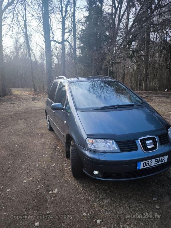 Pelēks SEAT Alhambra 2008 Tallina, ar dzinēja tilpumu 2.00 L un nobraukumu 438 tūkst. km par 1400 €, foto 1 vietnē AUTOMOTO.COM.LV