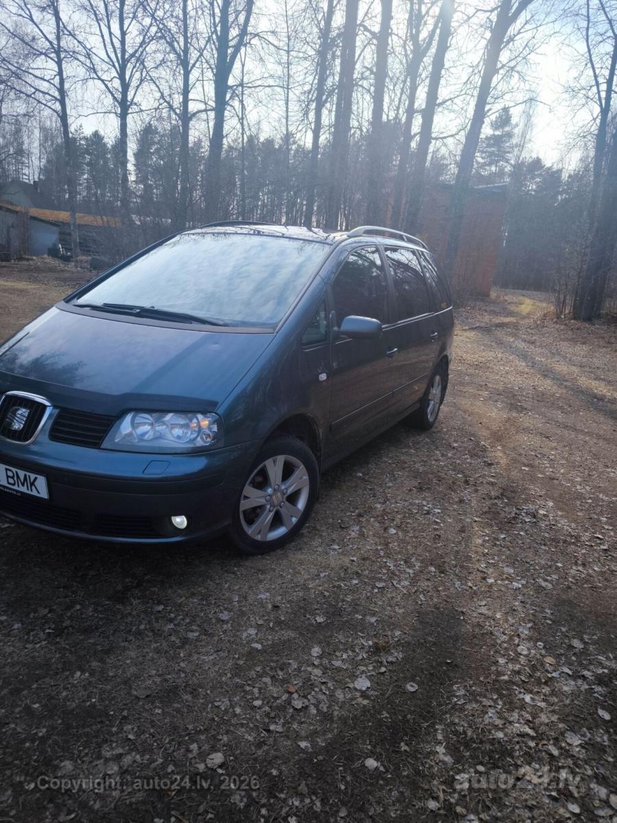 Pelēks SEAT Alhambra 2008 Tallina, ar dzinēja tilpumu 2.00 L un nobraukumu 438 tūkst. km par 1400 €, foto 2 vietnē AUTOMOTO.COM.LV