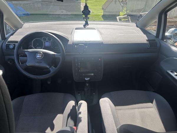 Grey SEAT Alhambra 2008 in Narva, with an engine capacity of 2.00 L and mileage of 386 thousand km for 2500 €, photo 6 on AUTOMOTO.COM.LV