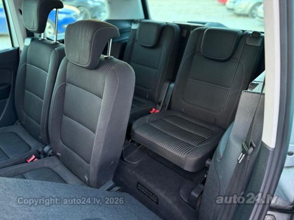 Pelēks SEAT Alhambra 2011 Tartu, ar dzinēja tilpumu 2.00 L un nobraukumu 360 tūkst. km par 4500 €, foto 10 vietnē AUTOMOTO.COM.LV