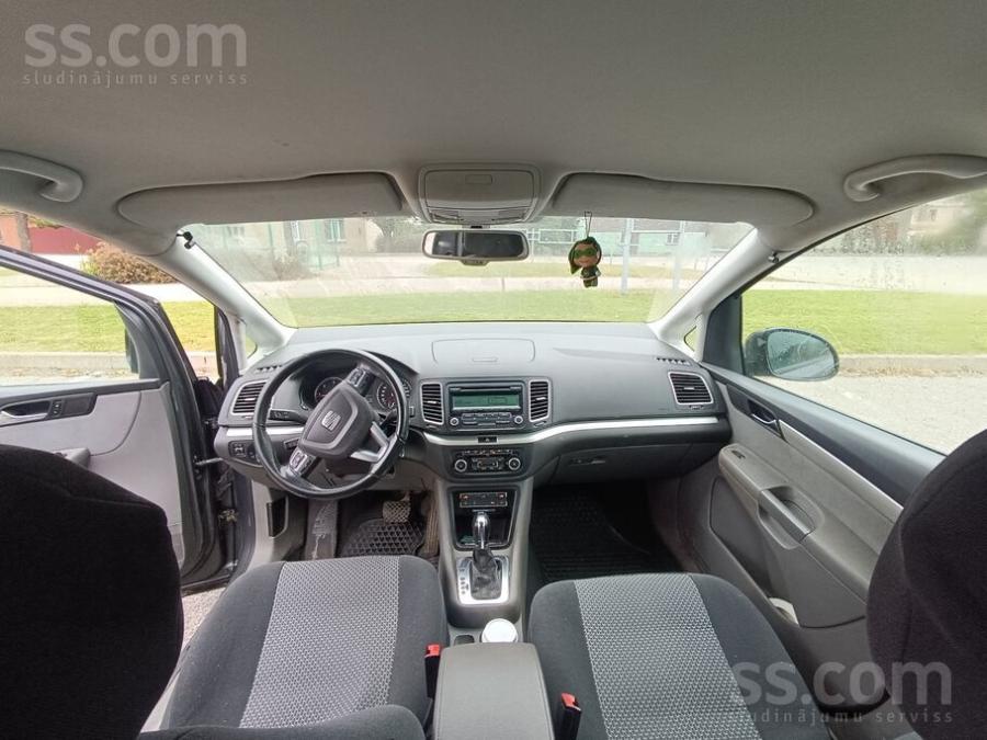 Pelēks SEAT Alhambra 2011 Preiļi, ar dzinēja tilpumu 2.00 L un nobraukumu 341 tūkst. km par 2500 €, foto 7 vietnē AUTOMOTO.COM.LV