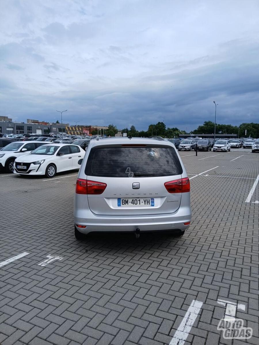 Grey SEAT Alhambra 2011 in Taurage, with an engine capacity of 2.00 L and mileage of 315 thousand km for 6500 €, photo 5 on AUTOMOTO.COM.LV