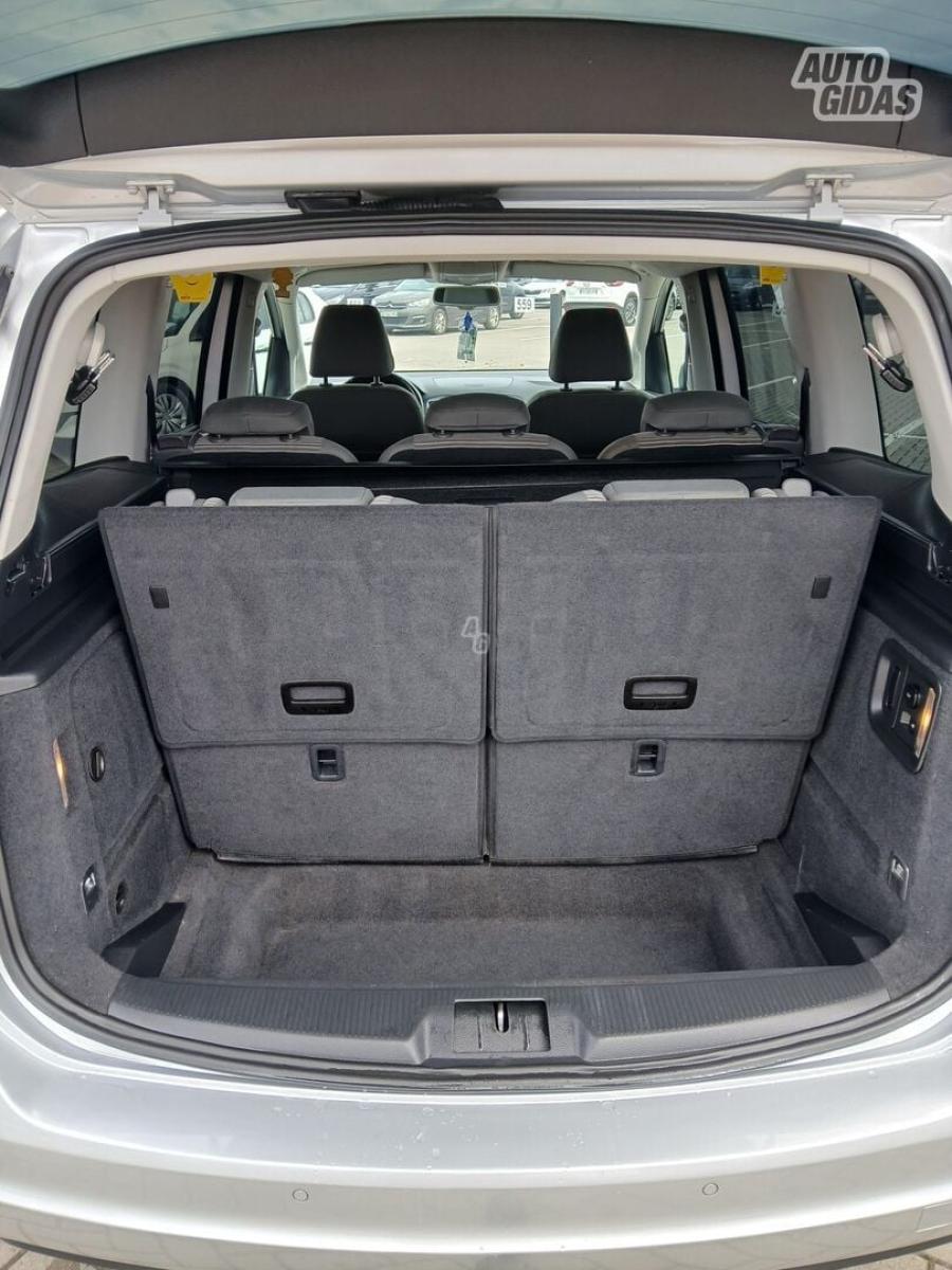 Grey SEAT Alhambra 2011 in Taurage, with an engine capacity of 2.00 L and mileage of 315 thousand km for 6500 €, photo 14 on AUTOMOTO.COM.LV