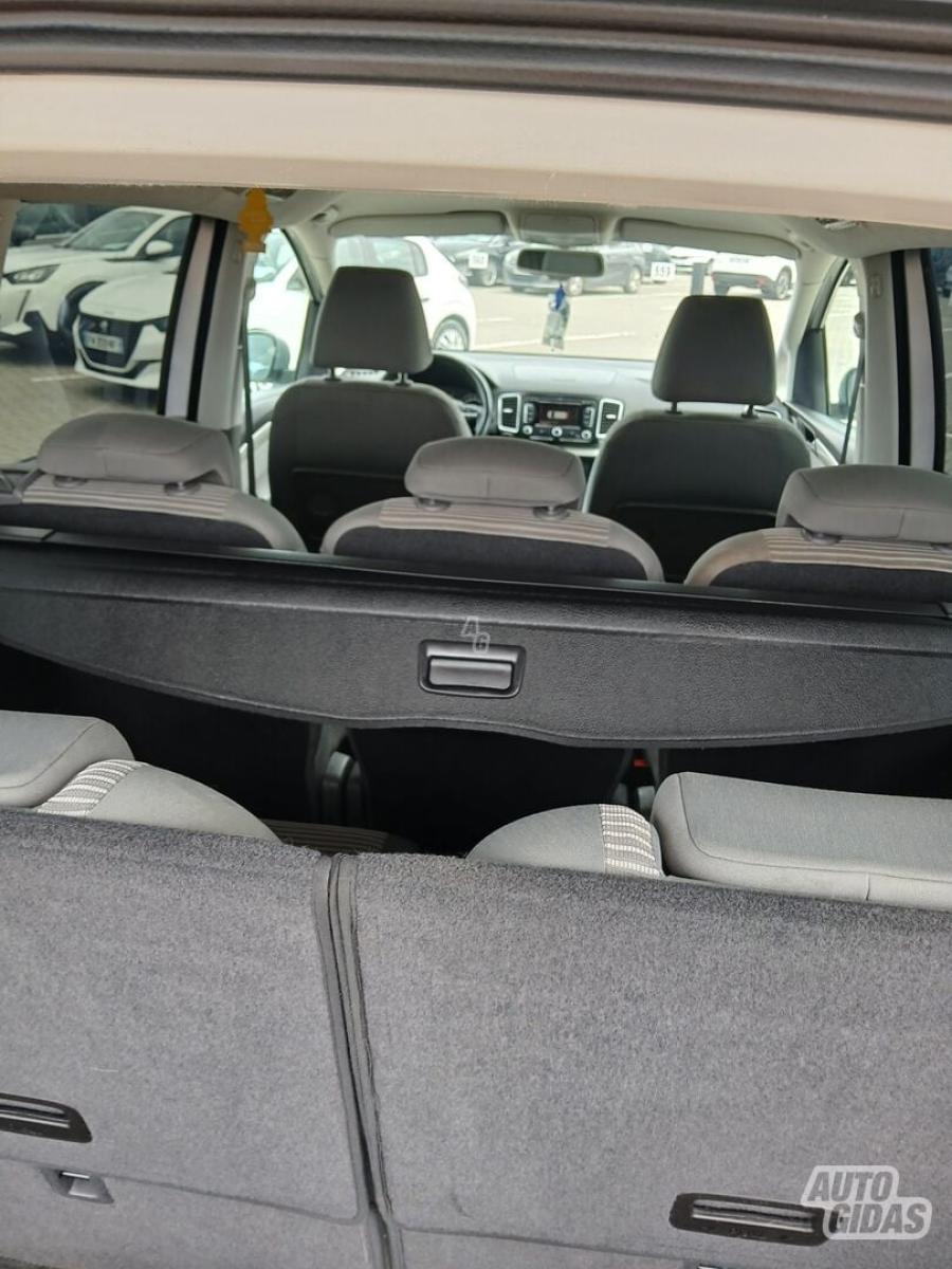 Grey SEAT Alhambra 2011 in Taurage, with an engine capacity of 2.00 L and mileage of 315 thousand km for 6500 €, photo 16 on AUTOMOTO.COM.LV