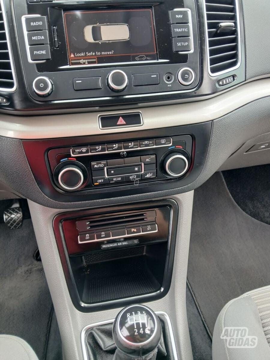Grey SEAT Alhambra 2011 in Taurage, with an engine capacity of 2.00 L and mileage of 315 thousand km for 6500 €, photo 23 on AUTOMOTO.COM.LV