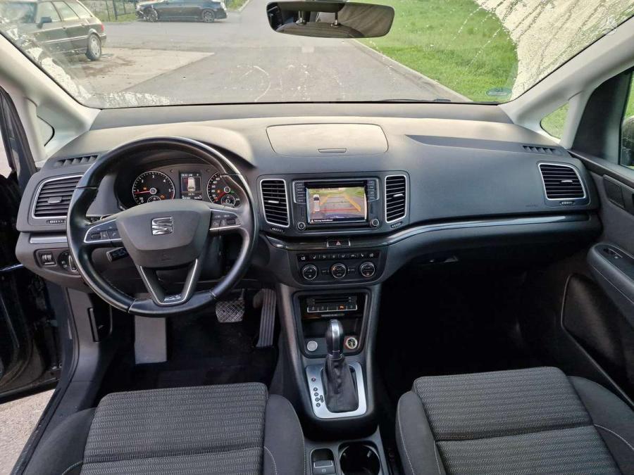 Grey SEAT Alhambra 2019 in Alytus, with an engine capacity of 2.00 L and mileage of 305 thousand km for 10400 €, photo 12 on AUTOMOTO.COM.LV
