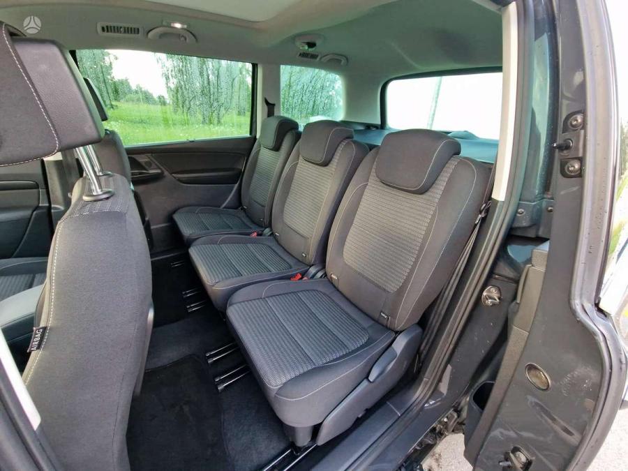 Grey SEAT Alhambra 2019 in Alytus, with an engine capacity of 2.00 L and mileage of 305 thousand km for 10400 €, photo 15 on AUTOMOTO.COM.LV