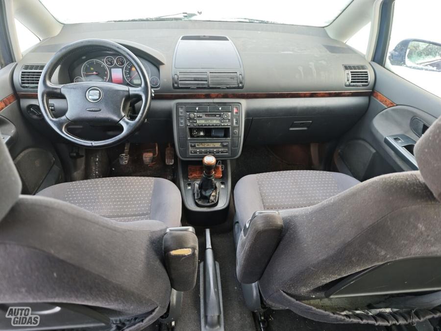 SEAT Alhambra 2001 in Jurbarkas, with an engine capacity of 1.90 L and mileage of 320 thousand km for 1250 €, photo 15 on AUTOMOTO.COM.LV