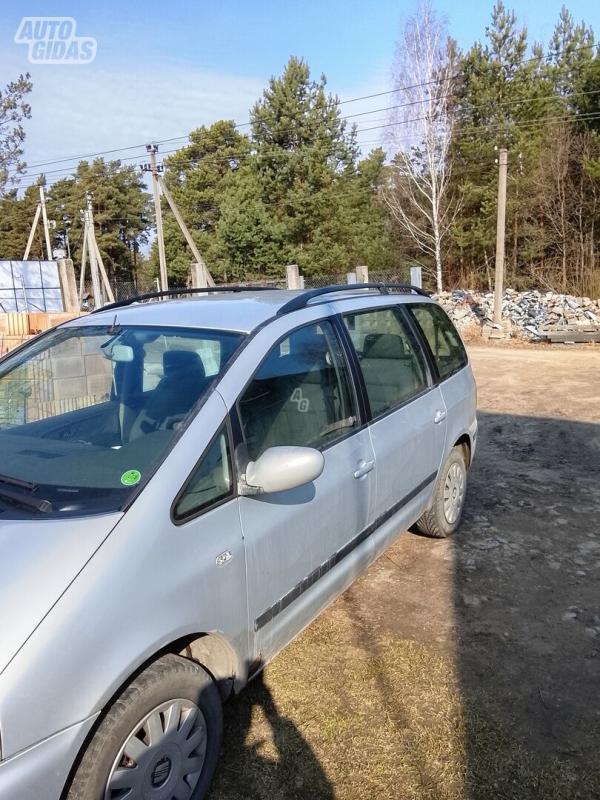 SEAT Alhambra 2001 in Kaunas, with an engine capacity of 2.00 L and mileage of 334 thousand km for 900 €, photo 2 on AUTOMOTO.COM.LV