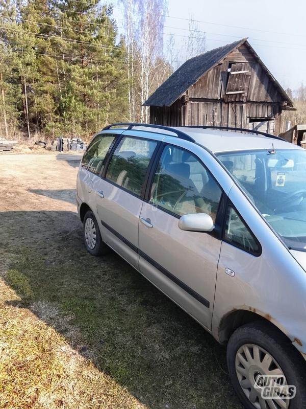 SEAT Alhambra 2001 in Kaunas, with an engine capacity of 2.00 L and mileage of 334 thousand km for 900 €, photo 3 on AUTOMOTO.COM.LV
