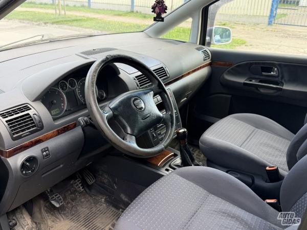 SEAT Alhambra 2001 in Panevezys, with an engine capacity of 1.90 L and mileage of 327 thousand km for 650 €, photo 5 on AUTOMOTO.COM.LV