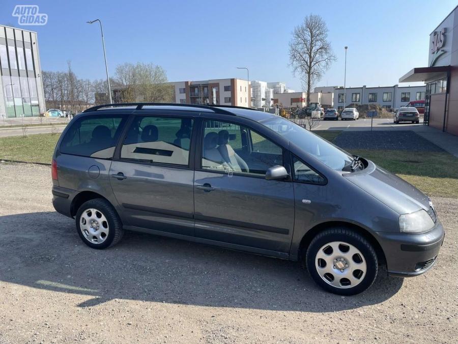 SEAT Alhambra 2006 in Vilnius, with an engine capacity of 2.00 L and mileage of 395 thousand km for 1599 €, photo 5 on AUTOMOTO.COM.LV
