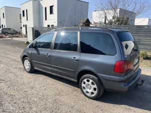 SEAT Alhambra 2006 in Vilnius, with an engine capacity of 2.00 L and mileage of 395 thousand km for 1599 €, photo 9 on AUTOMOTO.COM.LV