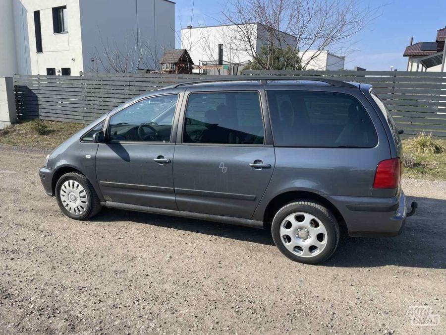 SEAT Alhambra 2006 in Vilnius, with an engine capacity of 2.00 L and mileage of 395 thousand km for 1599 €, photo 10 on AUTOMOTO.COM.LV