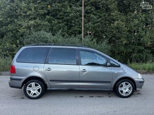 SEAT Alhambra 2006 in Siauliai, with an engine capacity of 2.00 L and mileage of 300 thousand km for 1150 €, photo 5 on AUTOMOTO.COM.LV