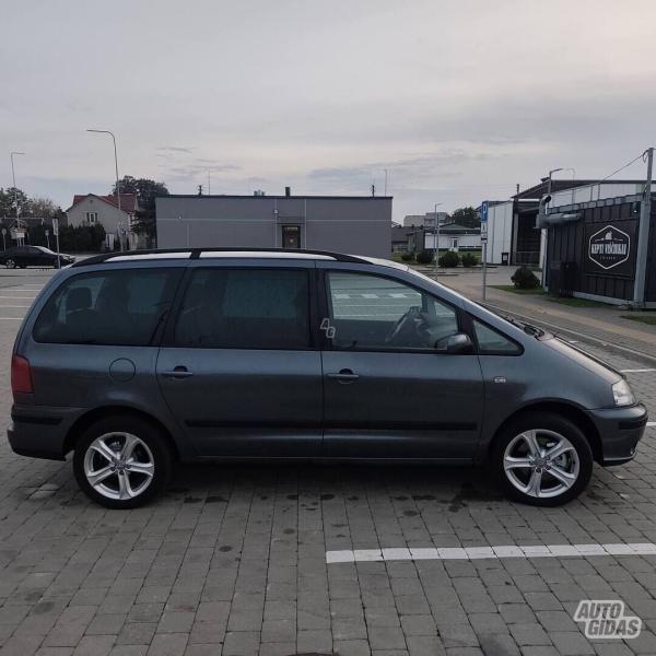 SEAT Alhambra 2006 in Raseiniai, with an engine capacity of 1.90 L and mileage of 278 thousand km for 2850 €, photo 10 on AUTOMOTO.COM.LV