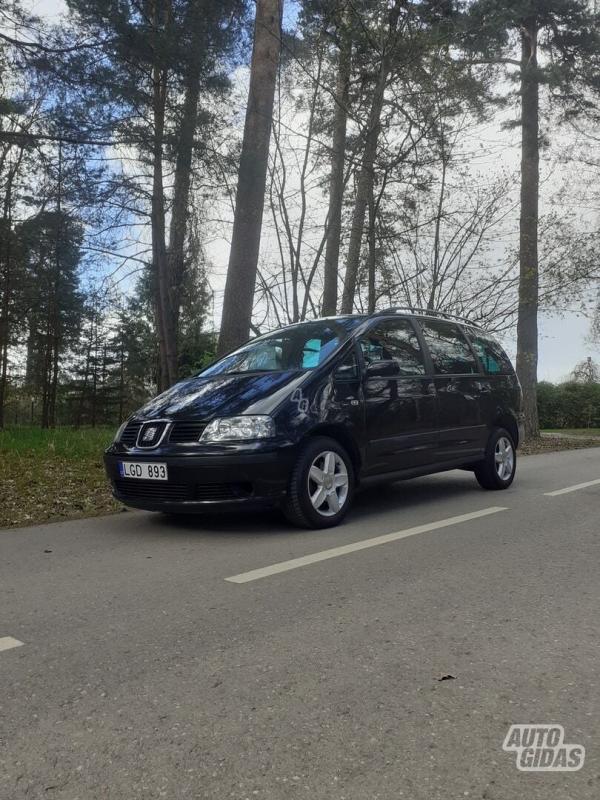 SEAT Alhambra 2007 in Kaunas, with an engine capacity of 2.00 L and mileage of 217 thousand km for 1990 €, photo 2 on AUTOMOTO.COM.LV