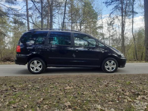 SEAT Alhambra 2007 in Kaunas, with an engine capacity of 2.00 L and mileage of 217 thousand km for 1990 €, photo 5 on AUTOMOTO.COM.LV
