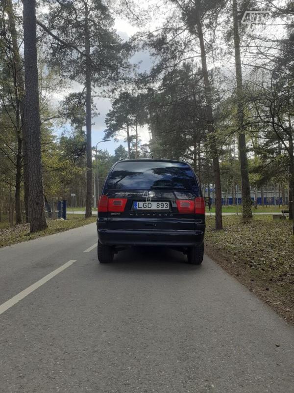 SEAT Alhambra 2007 in Kaunas, with an engine capacity of 2.00 L and mileage of 217 thousand km for 1990 €, photo 8 on AUTOMOTO.COM.LV