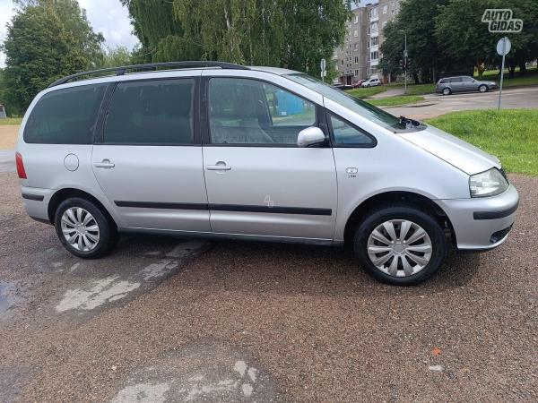 SEAT Alhambra 2007 in Marijampole, with an engine capacity of 2.00 L and mileage of 332 thousand km for 1999 €, photo 4 on AUTOMOTO.COM.LV