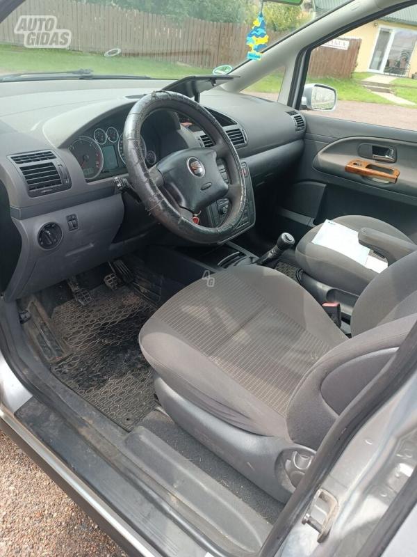 SEAT Alhambra 2007 in Marijampole, with an engine capacity of 2.00 L and mileage of 332 thousand km for 1999 €, photo 6 on AUTOMOTO.COM.LV