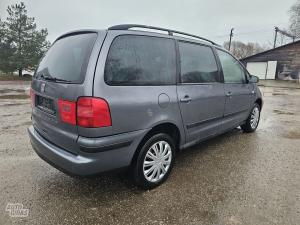 SEAT Alhambra 2008 in Vilnius, with an engine capacity of 2.00 L and mileage of 275 thousand km for 3450 €, photo 5 on AUTOMOTO.COM.LV