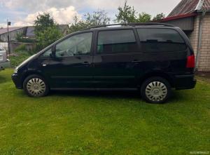 SEAT Alhambra 2009 in Ariogala, with an engine capacity of 2.00 L and mileage of 275 thousand km for 2650 €, photo 4 on AUTOMOTO.COM.LV