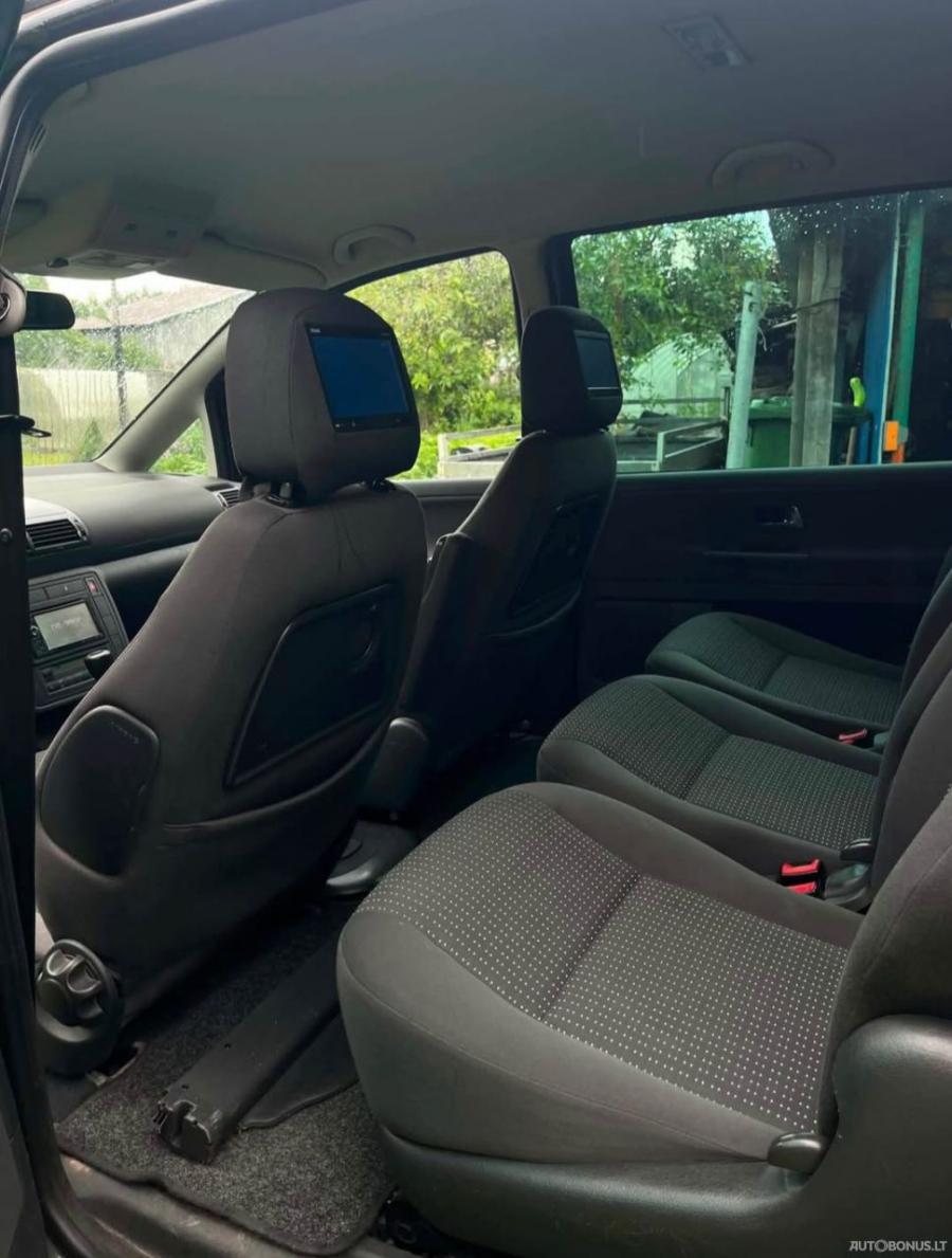 SEAT Alhambra 2009 in Ariogala, with an engine capacity of 2.00 L and mileage of 275 thousand km for 2650 €, photo 6 on AUTOMOTO.COM.LV