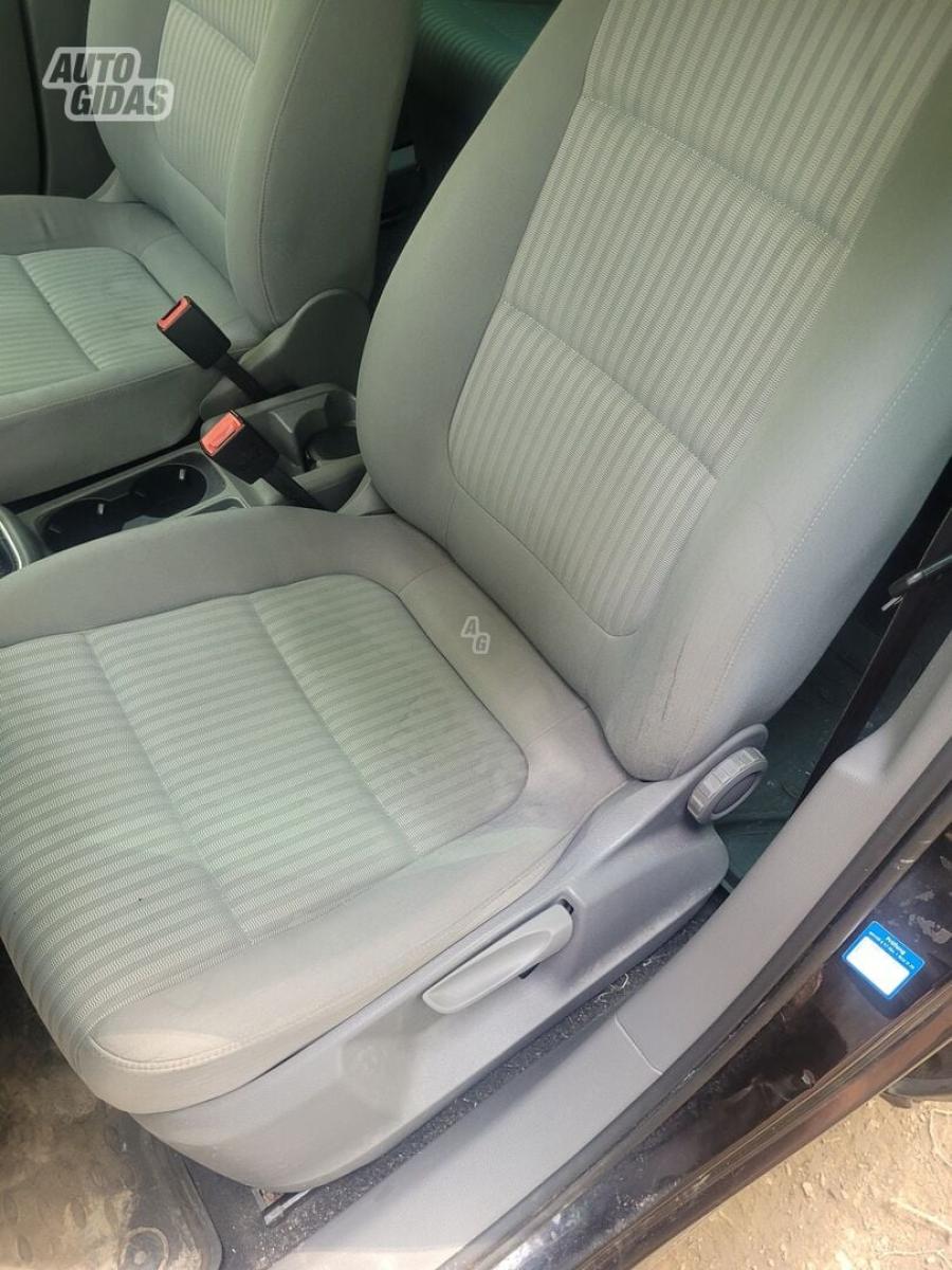 SEAT Alhambra 2011 Panevēža, ar dzinēja tilpumu 2.00 L un nobraukumu 295 tūkst. km par 4950 €, foto 12 vietnē AUTOMOTO.COM.LV