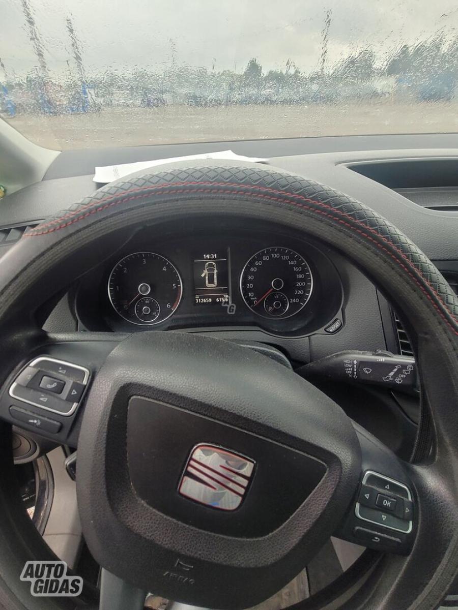 SEAT Alhambra 2011 in Panevezys, with an engine capacity of 2.00 L and mileage of 312 thousand km for 5200 €, photo 9 on AUTOMOTO.COM.LV