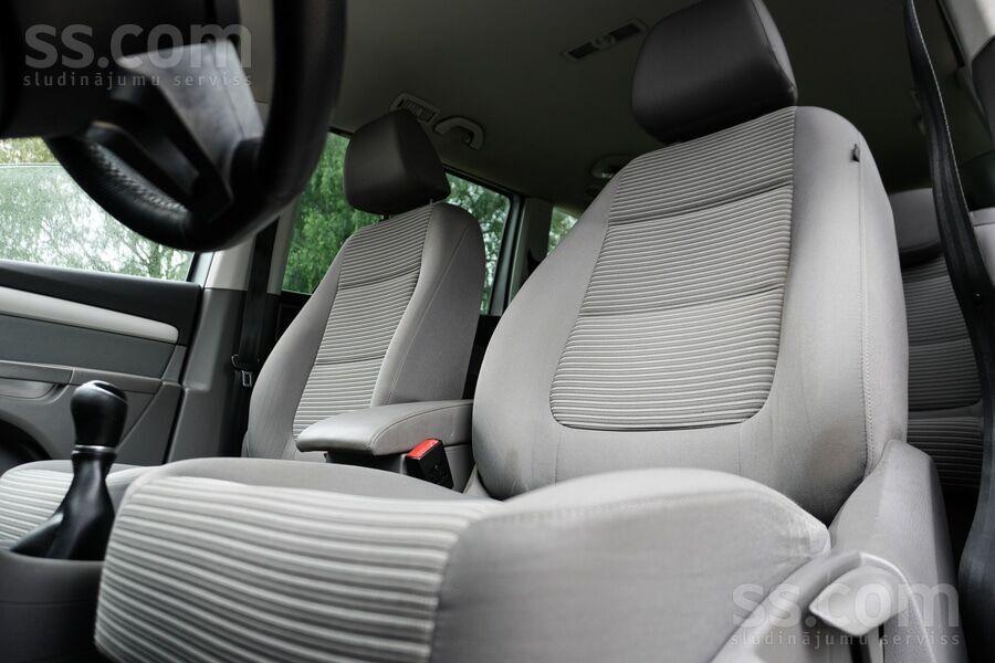 SEAT Alhambra 2013 Rīga, ar dzinēja tilpumu 2.00 L un nobraukumu 268 tūkst. km par 8190 €, foto 13 vietnē AUTOMOTO.COM.LV