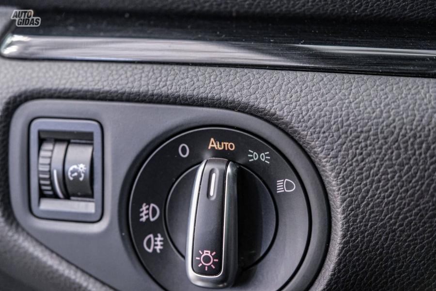 SEAT Alhambra 2014 in Kaunas, with an engine capacity of 2.00 L and mileage of 292 thousand km for 9590 €, photo 18 on AUTOMOTO.COM.LV