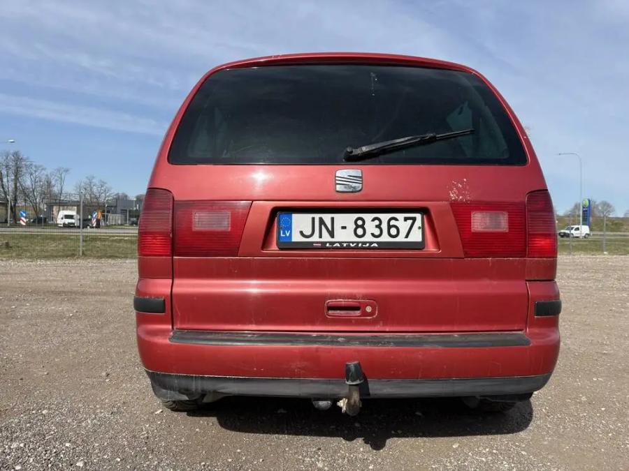 Красный Сеат Альхамбра 2000 в Даугавпилс, объемом двигателя 1.90 л и пробегом 343 тыс. км за 1450 €, фото 5 на AUTOMOTO.COM.LV