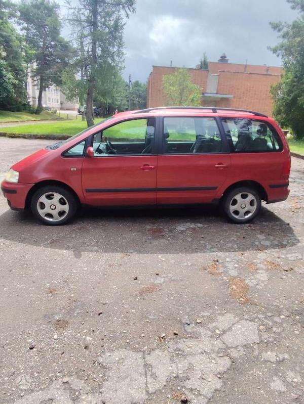 Sarkans SEAT Alhambra 2002 Raseiniai, ar dzinēja tilpumu 1.90 L un nobraukumu 295 tūkst. km par 1550 €, foto 2 vietnē AUTOMOTO.COM.LV