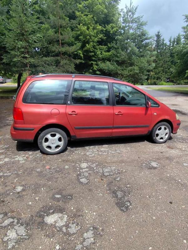 Sarkans SEAT Alhambra 2002 Raseiniai, ar dzinēja tilpumu 1.90 L un nobraukumu 295 tūkst. km par 1550 €, foto 3 vietnē AUTOMOTO.COM.LV