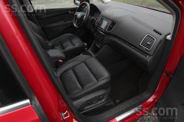 Sarkans SEAT Alhambra 2018 Rīga, ar dzinēja tilpumu 2.00 L un nobraukumu 0 tūkst. km par 19990 €, foto 8 vietnē AUTOMOTO.COM.LV