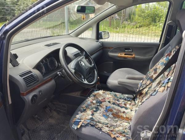 Violets SEAT Alhambra 2003 Rīga, ar dzinēja tilpumu 1.80 L un nobraukumu 267 tūkst. km par 1100 €, foto 4 vietnē AUTOMOTO.COM.LV